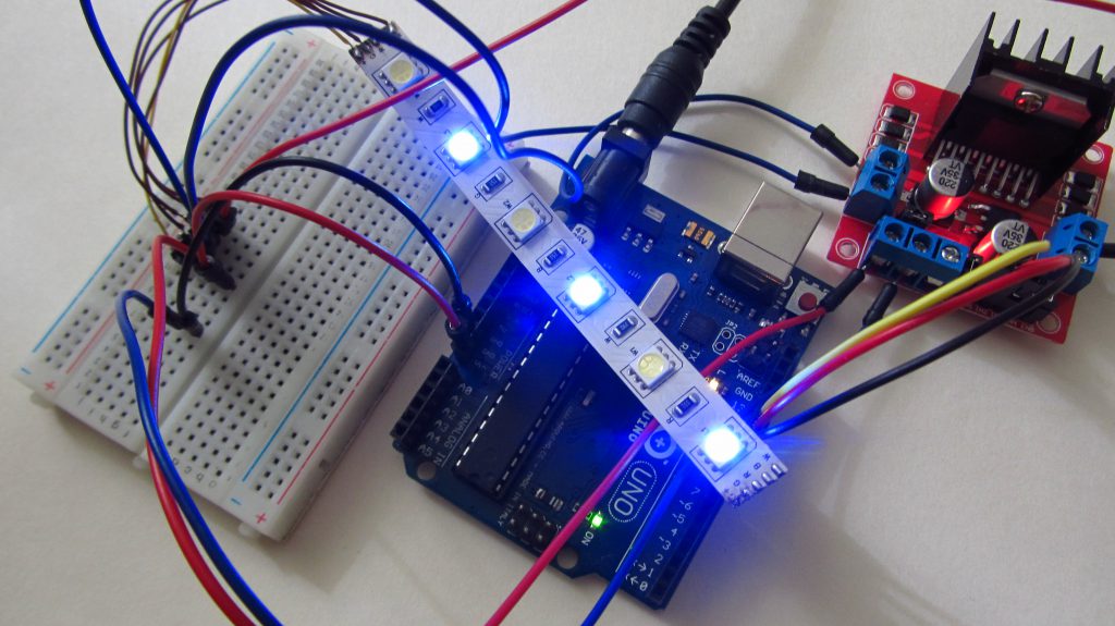 Подключаем несколько Servo приводов к Arduino The Robot